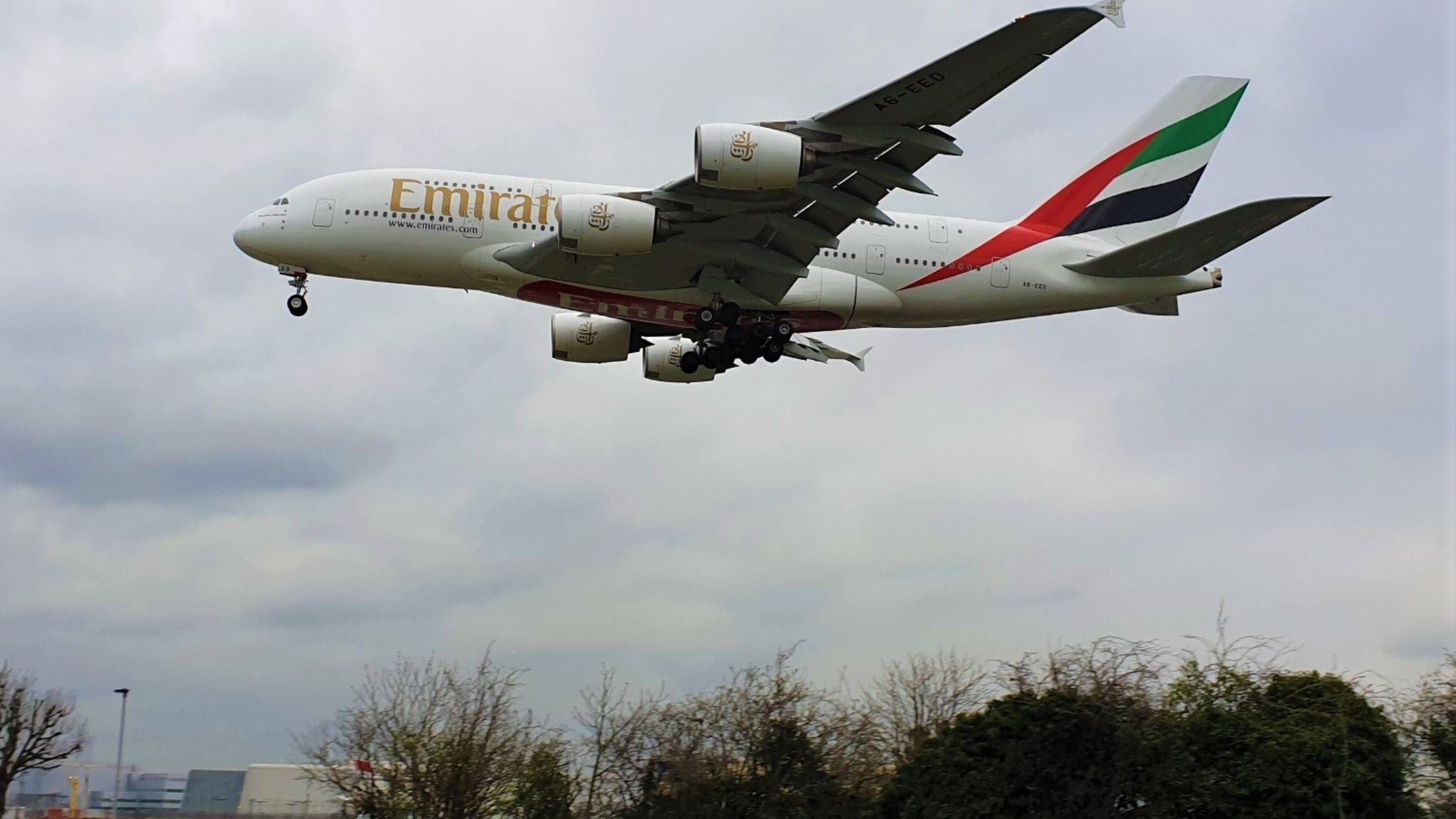 Best Heathrow Plane Spotting Spots for Aviation Enthusiasts